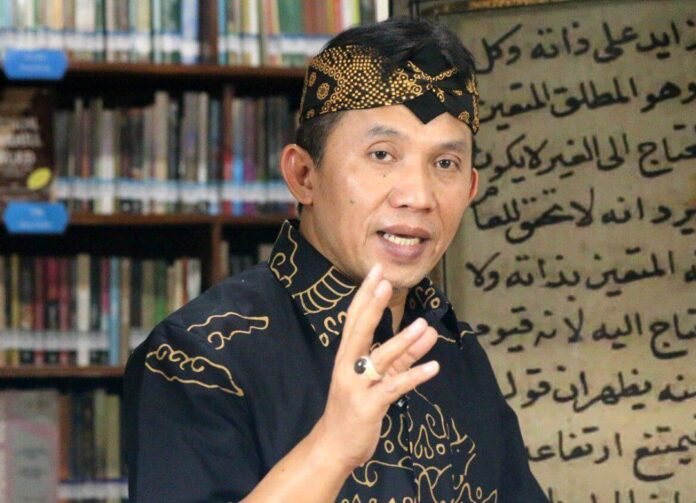 Mengenal Upaya Digitalisasi Naskah Kuno di Nusantara bersama Prof Oman Fathurrahman | Radio ...