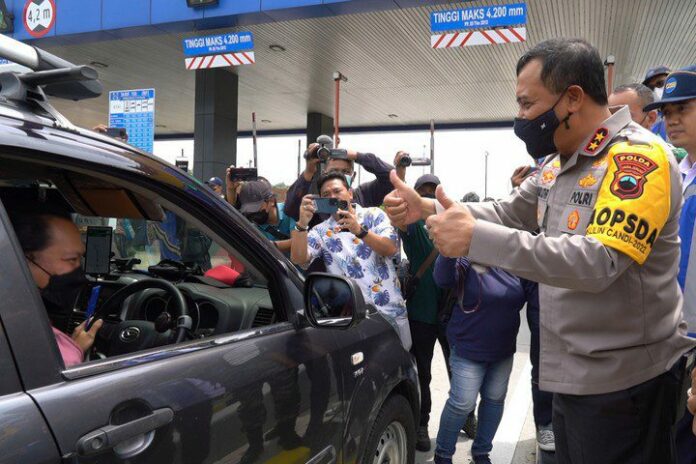 Tim Urai Polda Jateng Siap di Jalur Tol Trans Jawa | Radio Idola Semarang Tim Urai Polda Jateng Siap di Jalur Tol Trans Jawa | Radio Idola Semarang