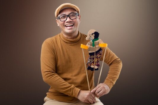 Awam Prakoso, Pendongeng dan Founder Kampung Dongeng dari Tangerang ...